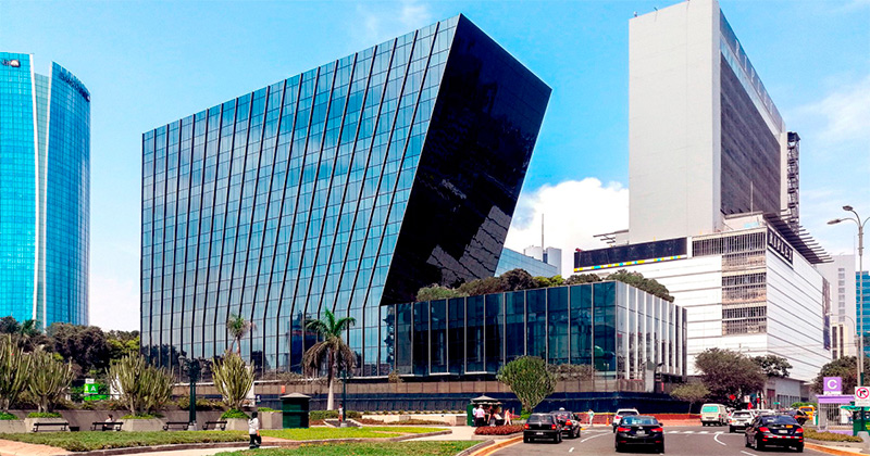 Torre del Parque II instaló 10 Ascensores MITSUBISHI en su Moderno Edificio