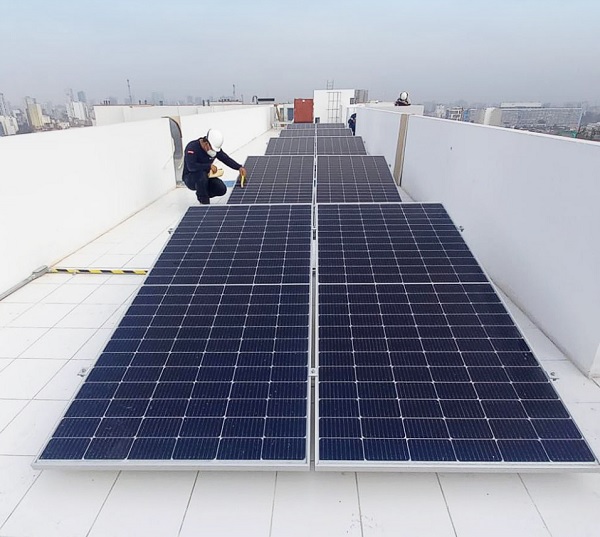 Edificio Lima UNO está equipado con Paneles Solares TRIANON y calificó ...